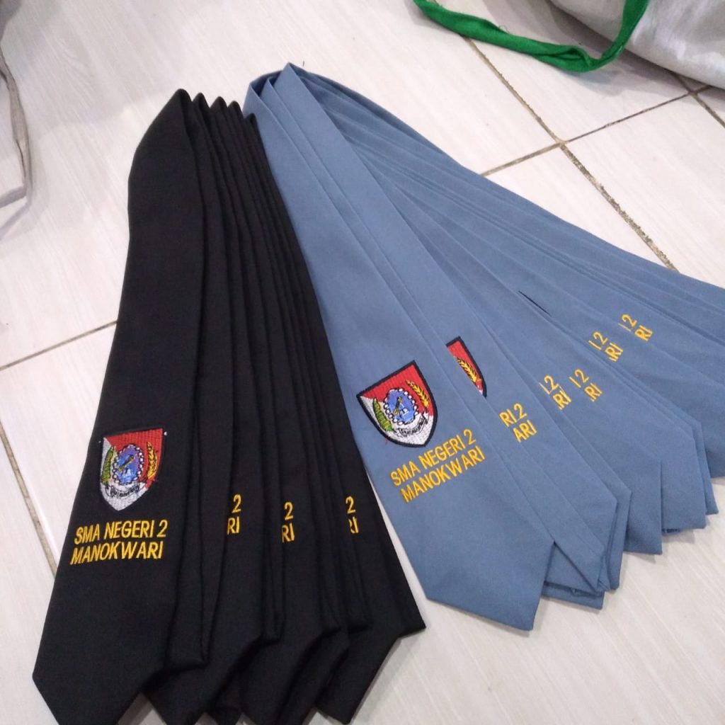 Dasi Sekolah Bordir Logo dan Nama Sekolah - Konveksi Wijaya